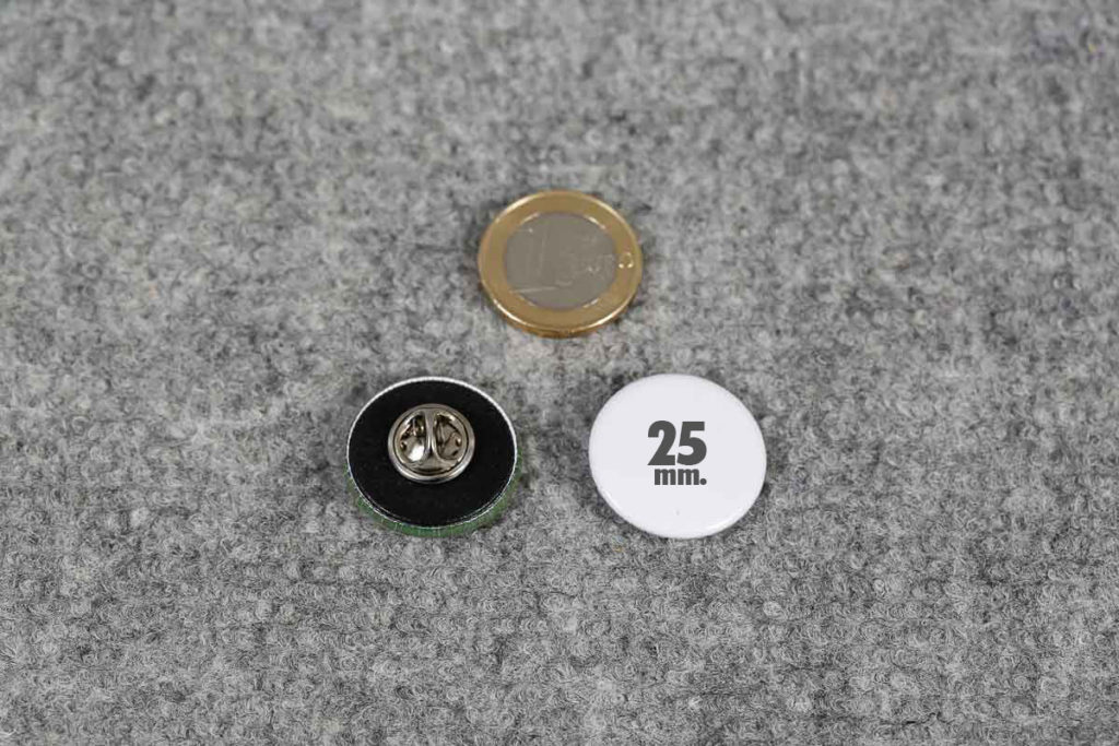 Pines personalizados para empresas o eventos de 25mm.